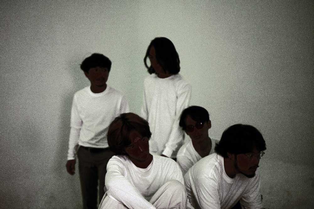 Menerka Dimensi Kesadaran Fuzzy, I dalam Single Terbaru “Aquor”
